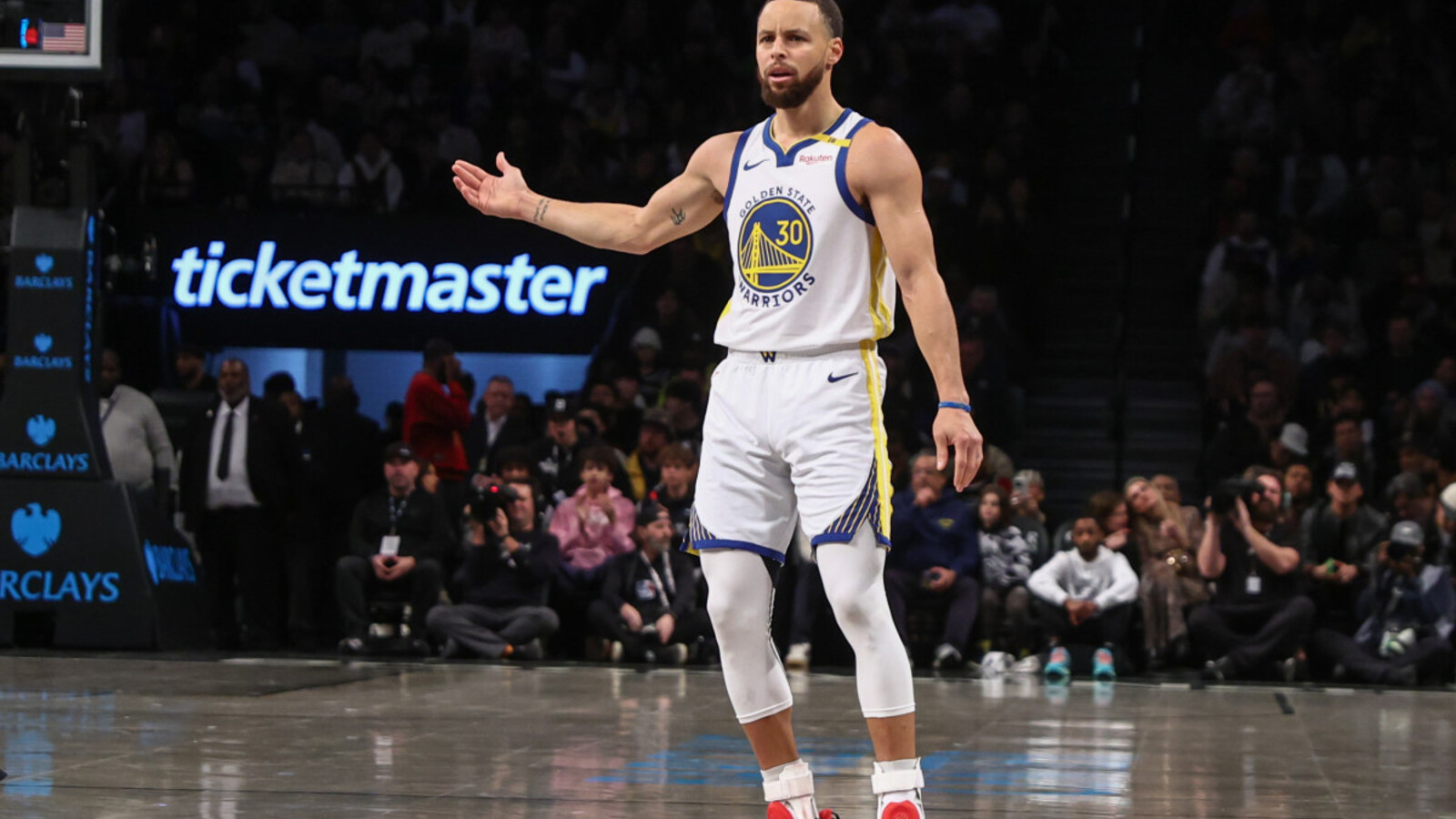 Warriors Reveal Historic Steph Curry News | Yardbarker