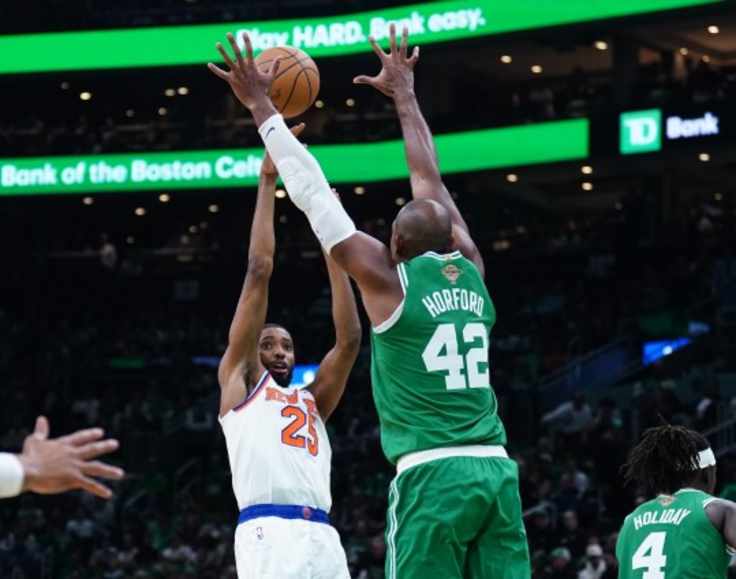 Knicks star says the ‘NBA needs to drug test them dudes’ after Celtics ...