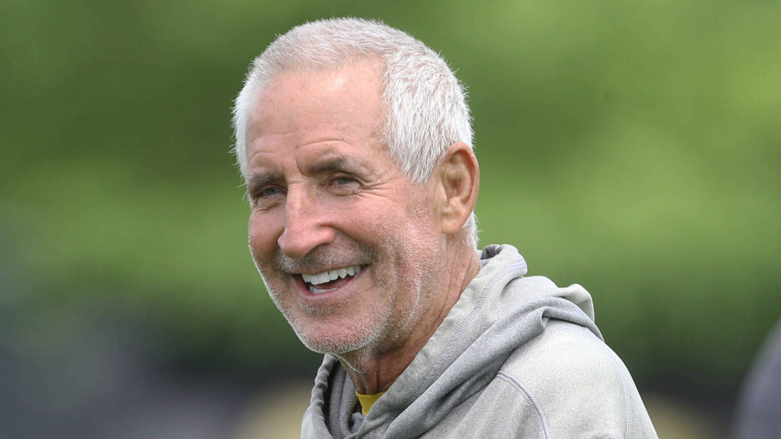 Steelers coach suffered major injury in sideline collision | Yardbarker