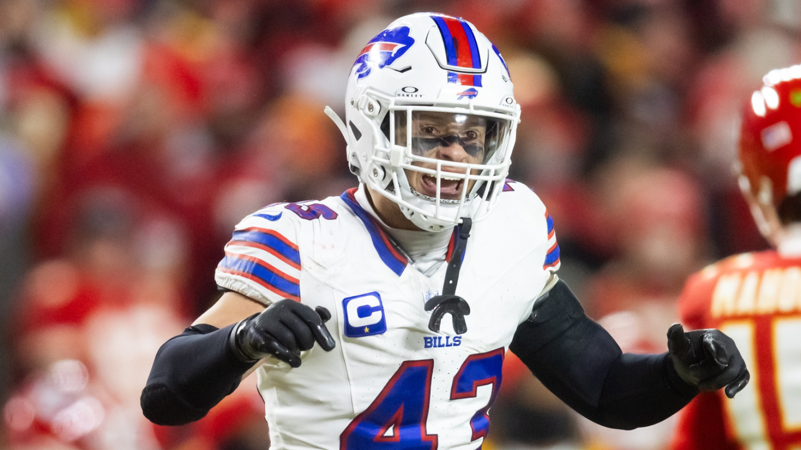 Bills agree to extension with key LB | Yardbarker