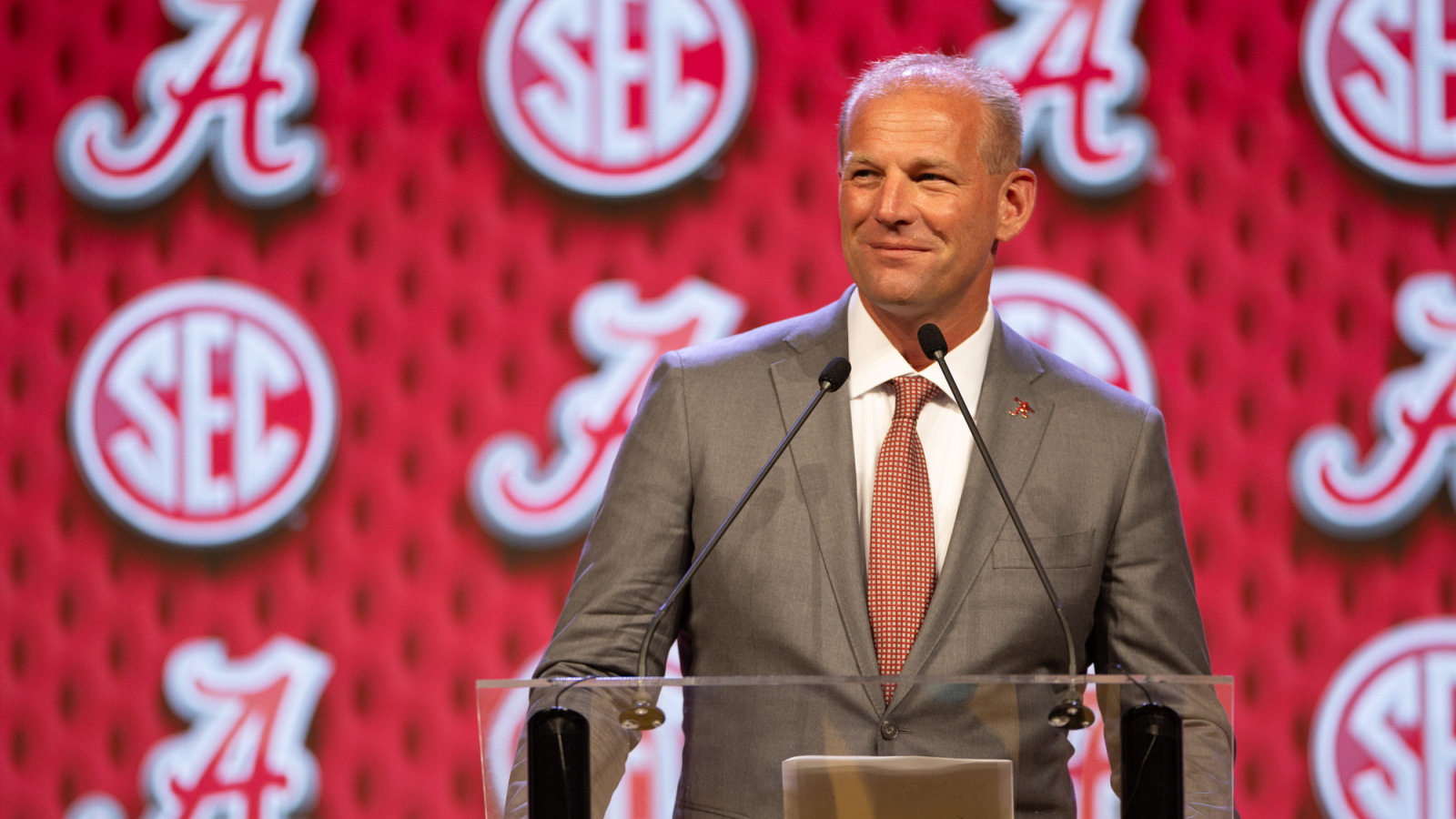 Alabama coaches making brotherhood stronger with players ahead of 2024 ...