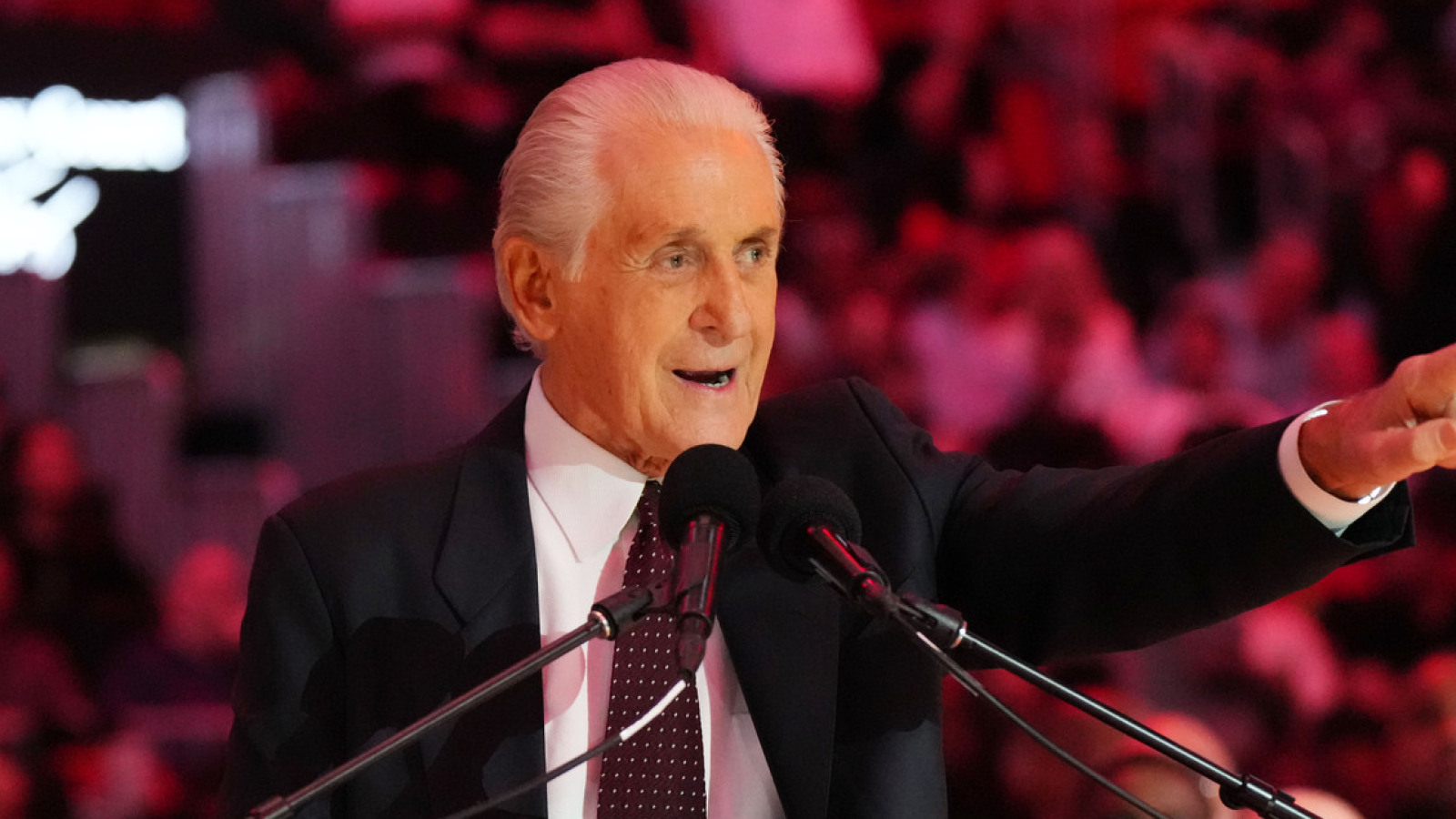 Pat Riley receiving huge honor from Lakers | Yardbarker