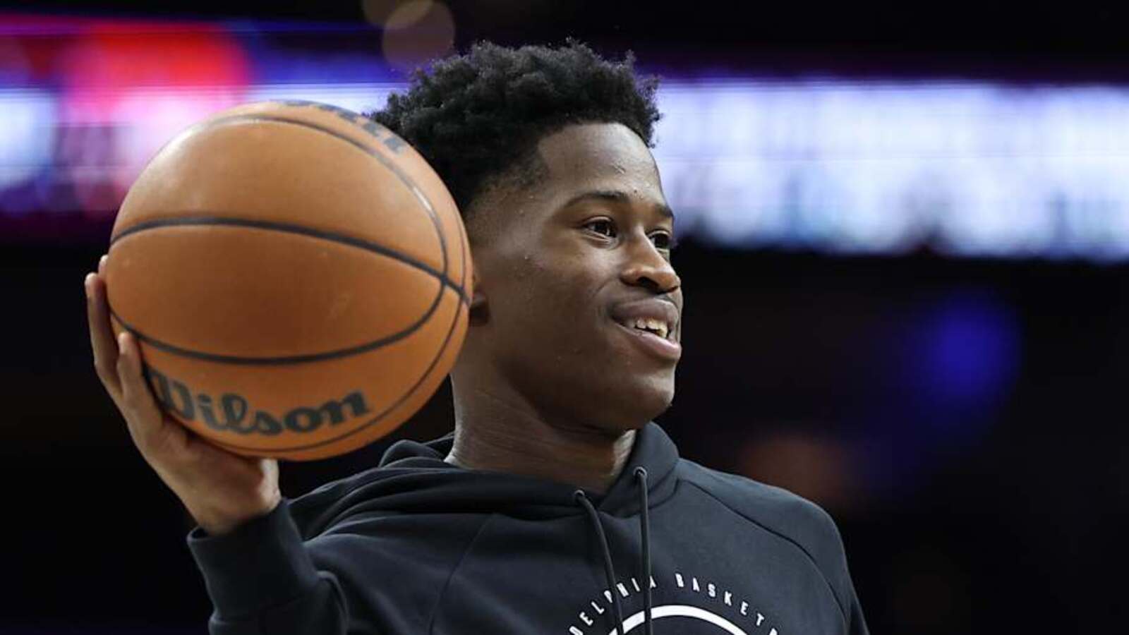 76ers' VJ Edgecombe Wants to Block Out Comparisons | Yardbarker