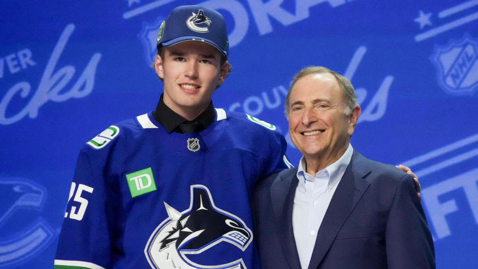 Canucks sign first-round pick to entry-level contract | Yardbarker