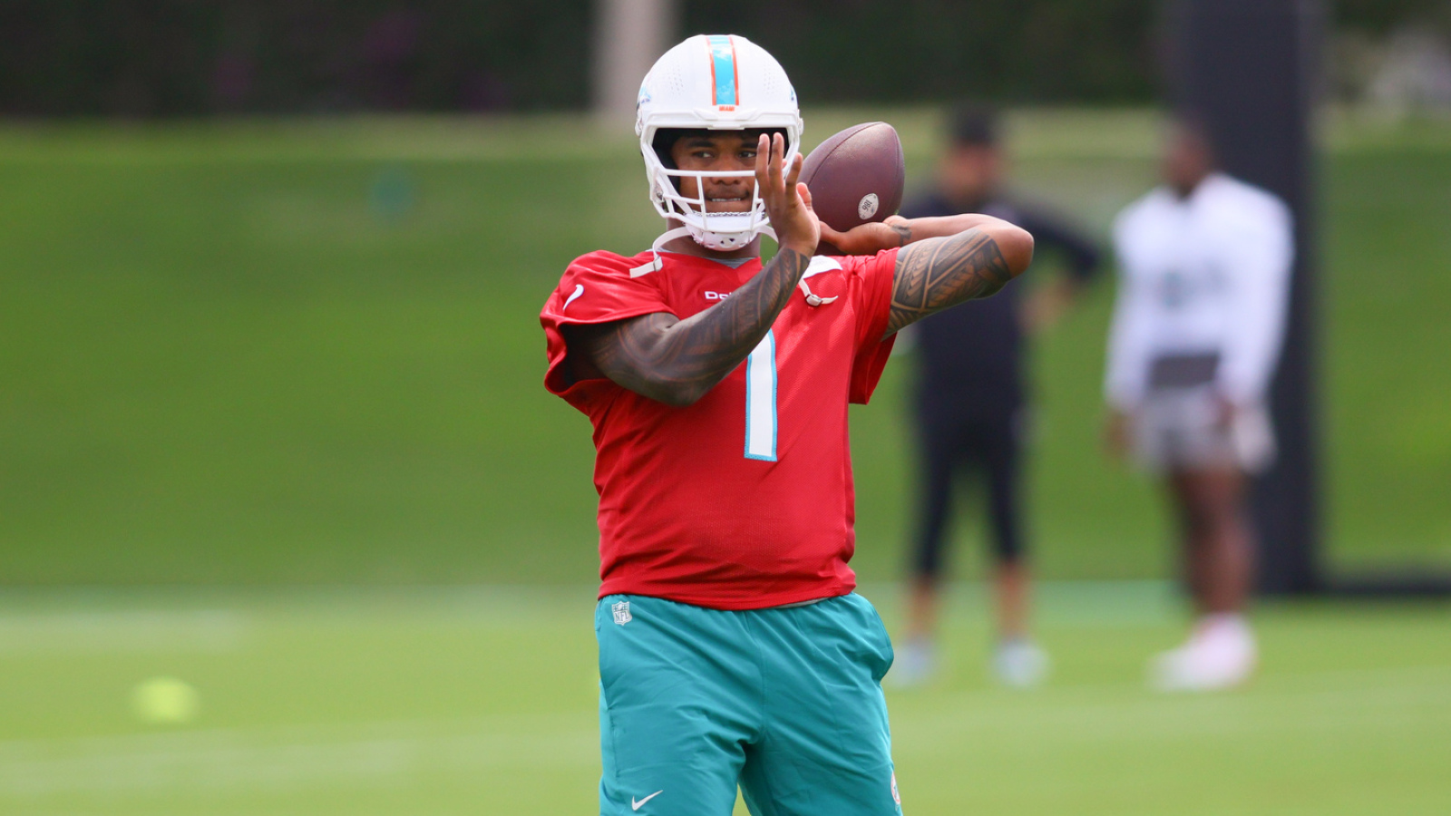 Miami Dolphins Reportedly Won’t Pay Tua Tagovailoa Top Dollar | Yardbarker