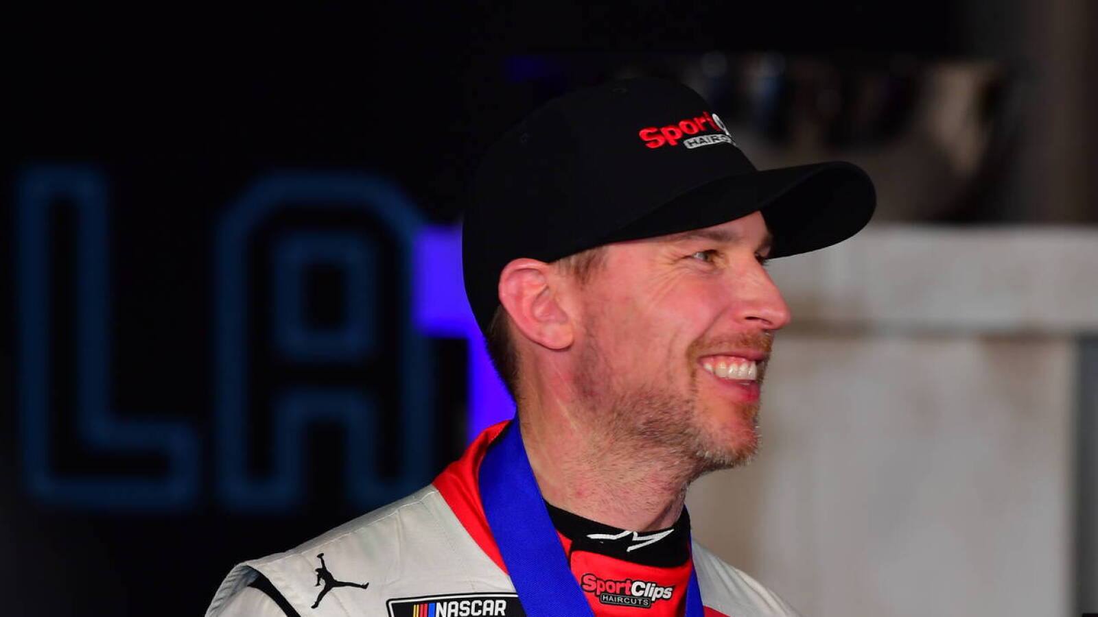 Hamlin wins weather-altered Clash, tempers flare behind him | Yardbarker Hamlin wins weather-altered Clash, tempers flare behind him | Yardbarker