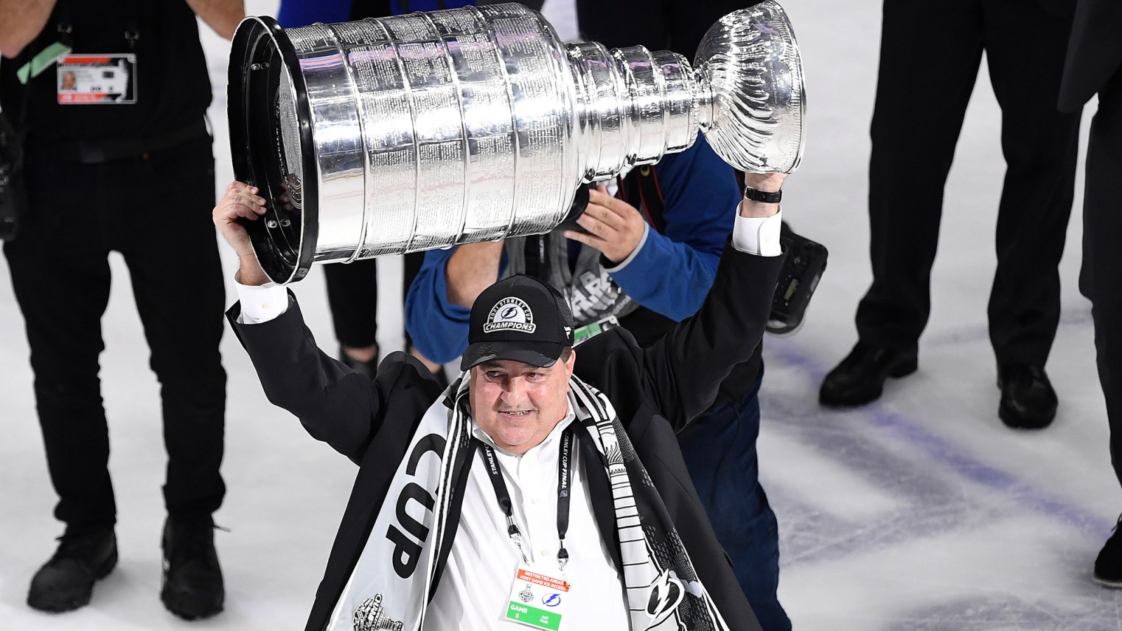 Lightning owner makes major decision on franchise's future | Yardbarker