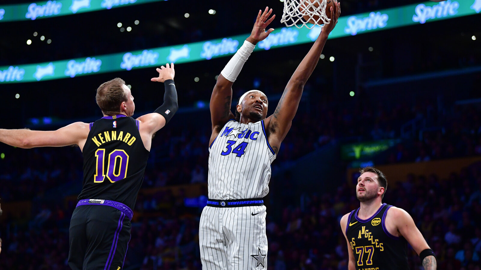 Wendell Carter Jr.’s clutch putback lifts Magic over Lakers | Yardbarker