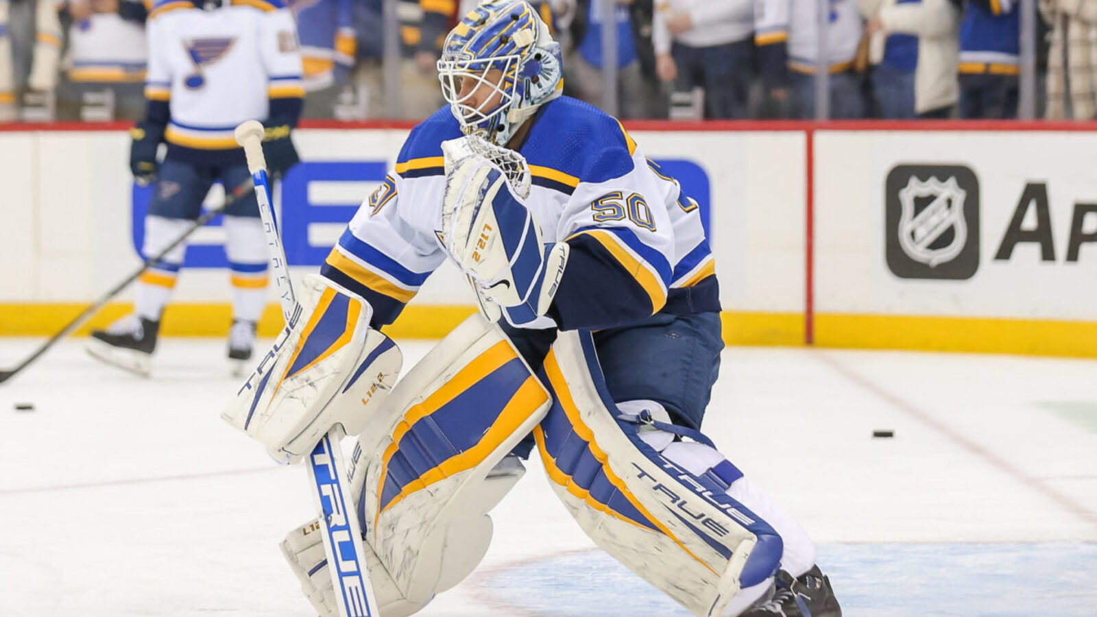 Joel Hofer Inching Closer to Being the Blues’ Starting Goalie | Yardbarker