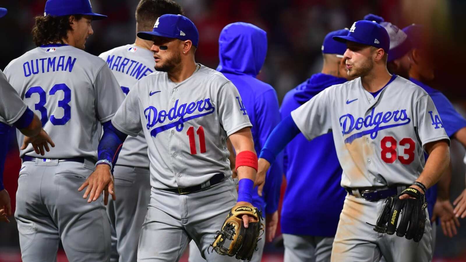 Dave Roberts Calls Miguel Rojas A 'Manager on the Field' | Yardbarker