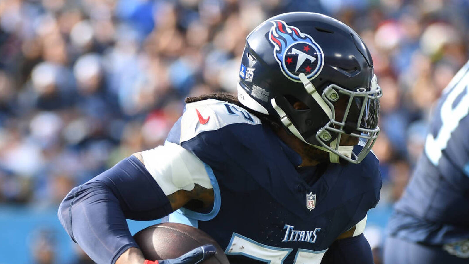 Watch: Titans' Derrick Henry joins other Hall of Fame RBs with TD pass ...