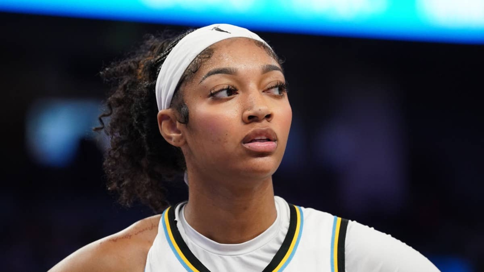Courtney Vandersloot Addresses Angel Reese Incident After Chicago Sky ...