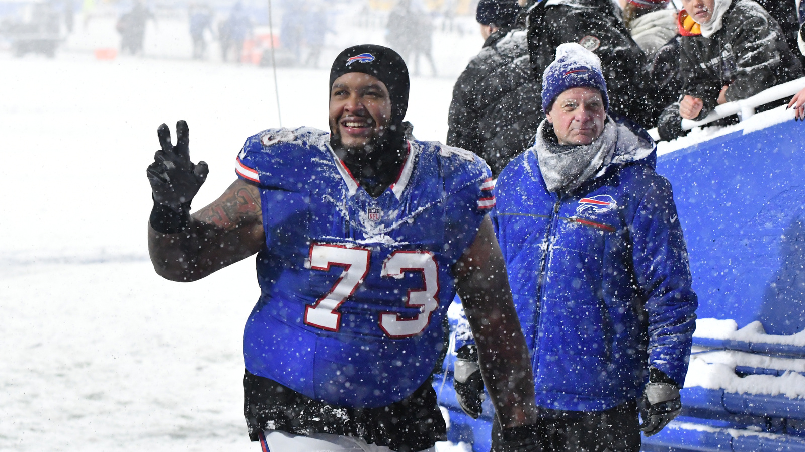 AFC Notes: Dion Dawkins, Aaron Rodgers, Bills, Dolphins, Jets | Yardbarker