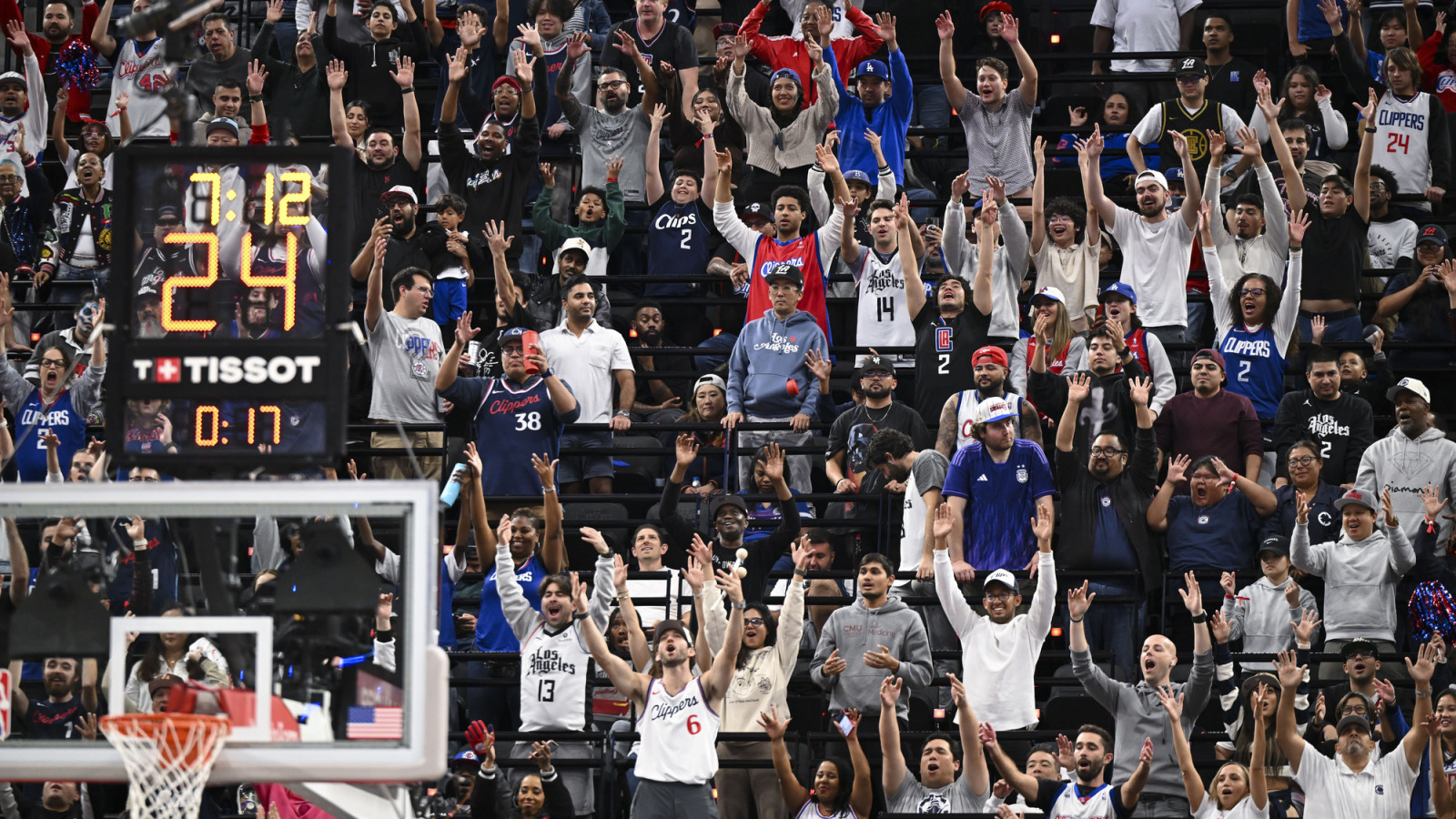 'The Wall' at Clippers home games proving costly to free-throw shooters ...