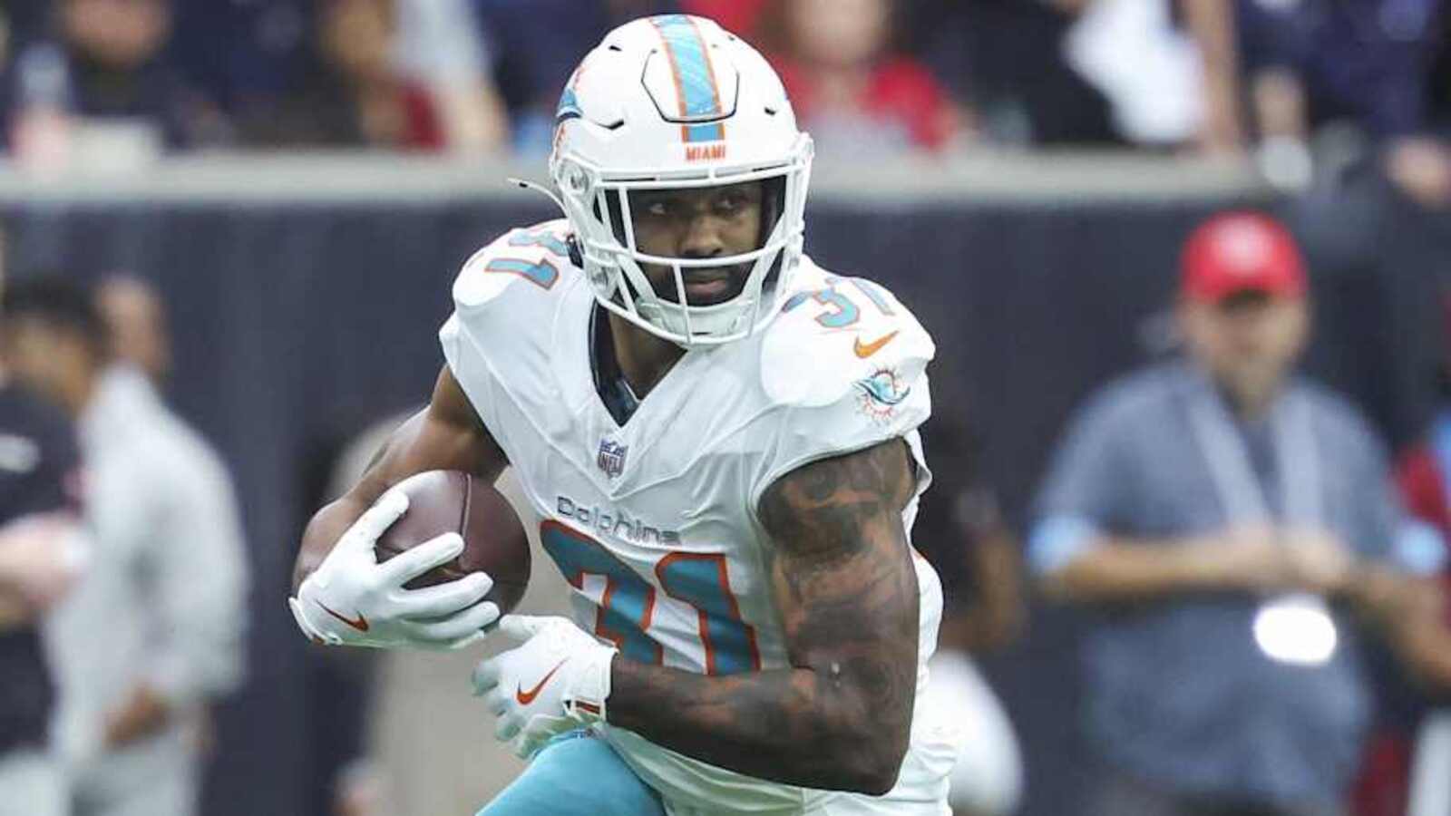 Raheem Mostert Already Connected with Geno Smith | Yardbarker