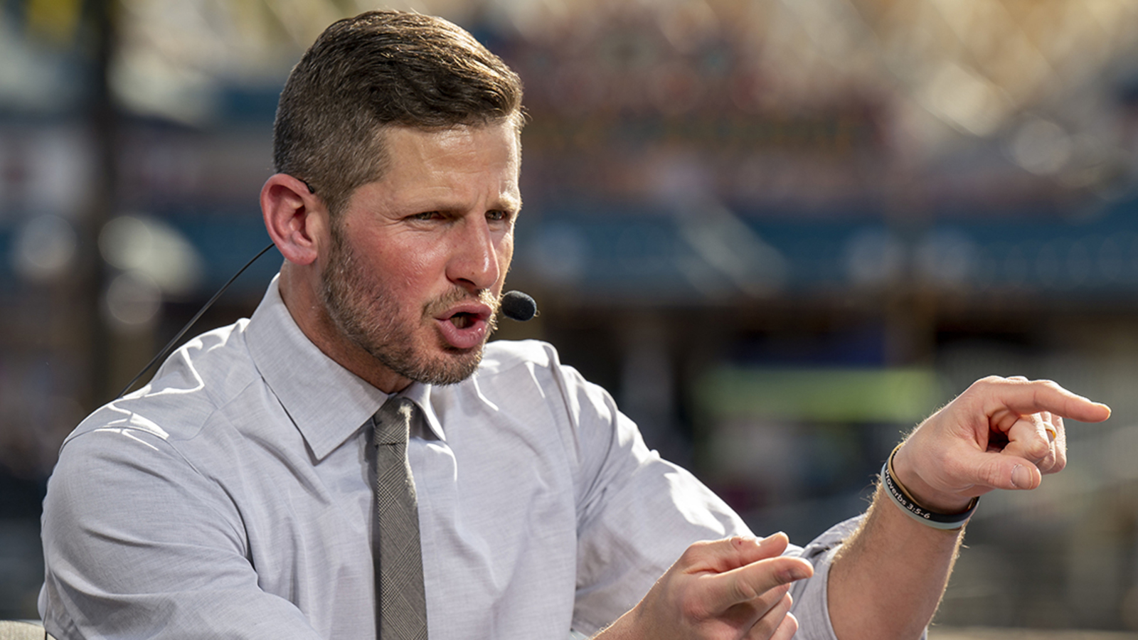 Dan Orlovsky ranks Jayden Daniels over Caleb Williams, states case No ...