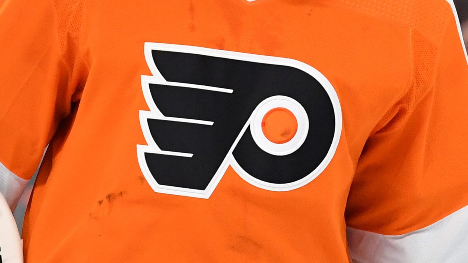 Flyers’ arena to be renamed Xfinity Mobile Arena starting in 2025-26 ...