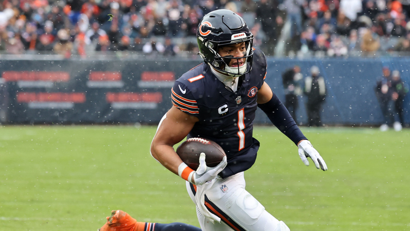 Steelers QB Justin Fields plays surprise role in 'Madden' reveal ...