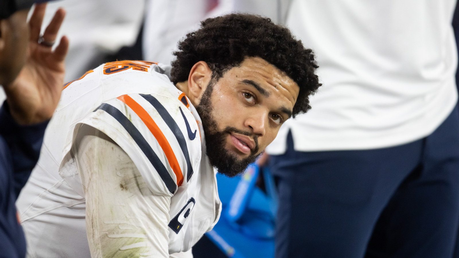 Insider updates if Bears considered benching Caleb Williams | Yardbarker